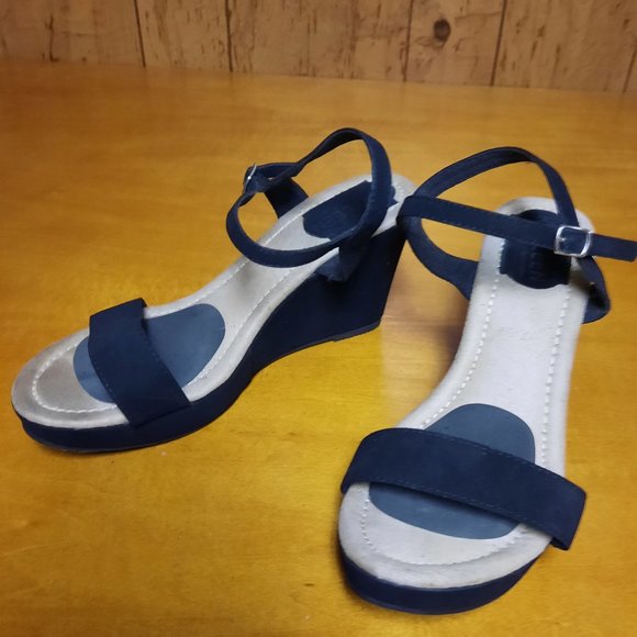 KAYLEEN By Los Angeles | Shoes | Kayleen By Los Angeles Black Wedge ...